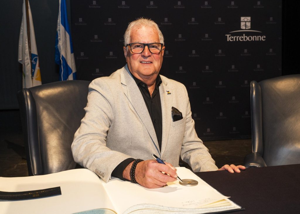 Les élus du nouveau conseil municipal sont assermentés - Ville de ...